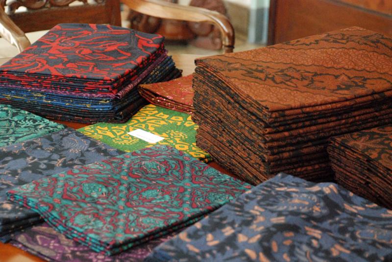 Go Tik Swan, Batik Indonesia, dan Tionghoa Pertama Bergelar Panembahan ...