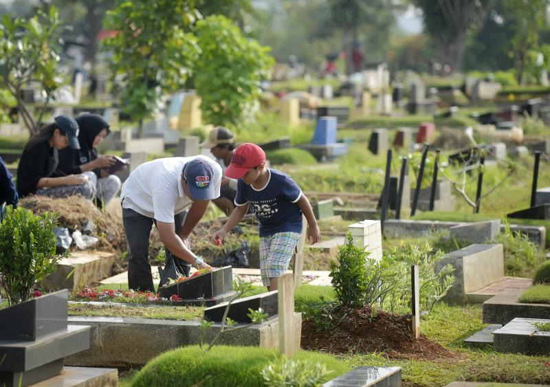 Tradisi Kematian Masyarakat Jawa yang Tetap Lestari hingga Kini