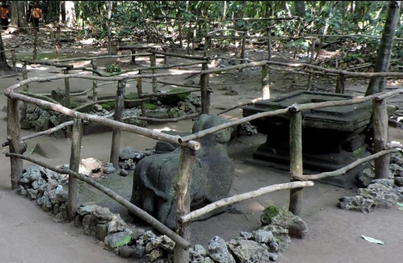 Mitos Melempar Koin di Situs Batu Kalde, Untuk Apa?