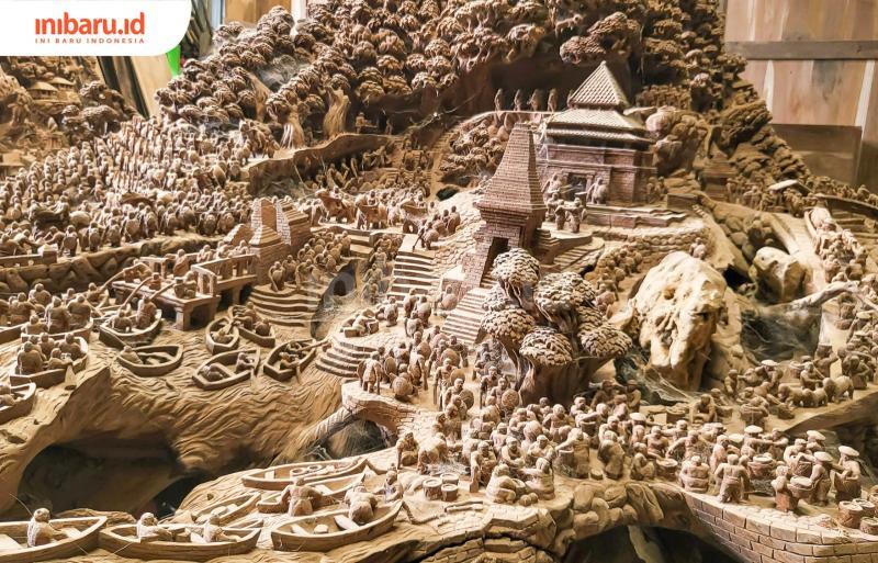 'Relief Nusantara' Akar Kayu Jati, Ukiran Molek Karya Seniman Kudus ...