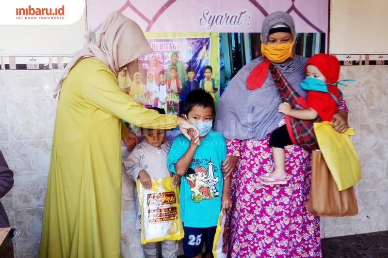 Ramadan, Momen Yahud Berbagi Bahagia dengan Anak Yatim Ramadan, Momen Yahud Berbagi Bahagia dengan Anak Yatim