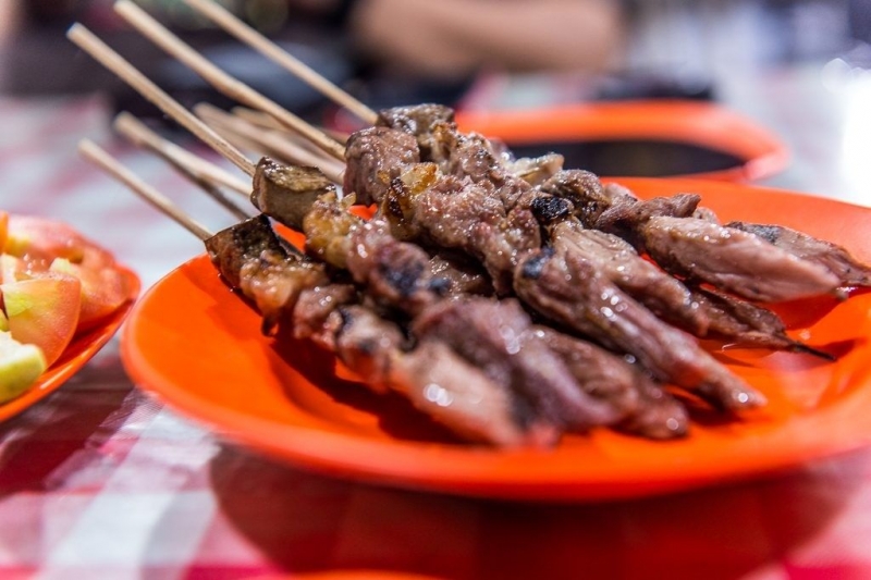 Kelezatan Setiap Tusuk Batibul dan Balibul