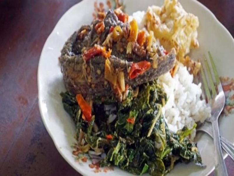 Mangut Yu Mur Bikin Manggut-Manggut