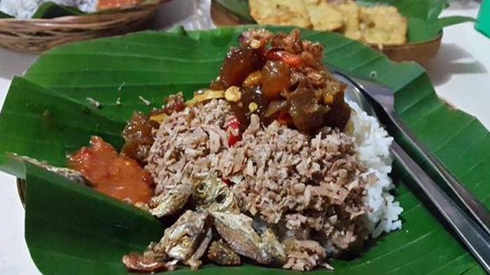 Kelezatan Nasi dan Cacahan Nangka Muda Bernama Megono