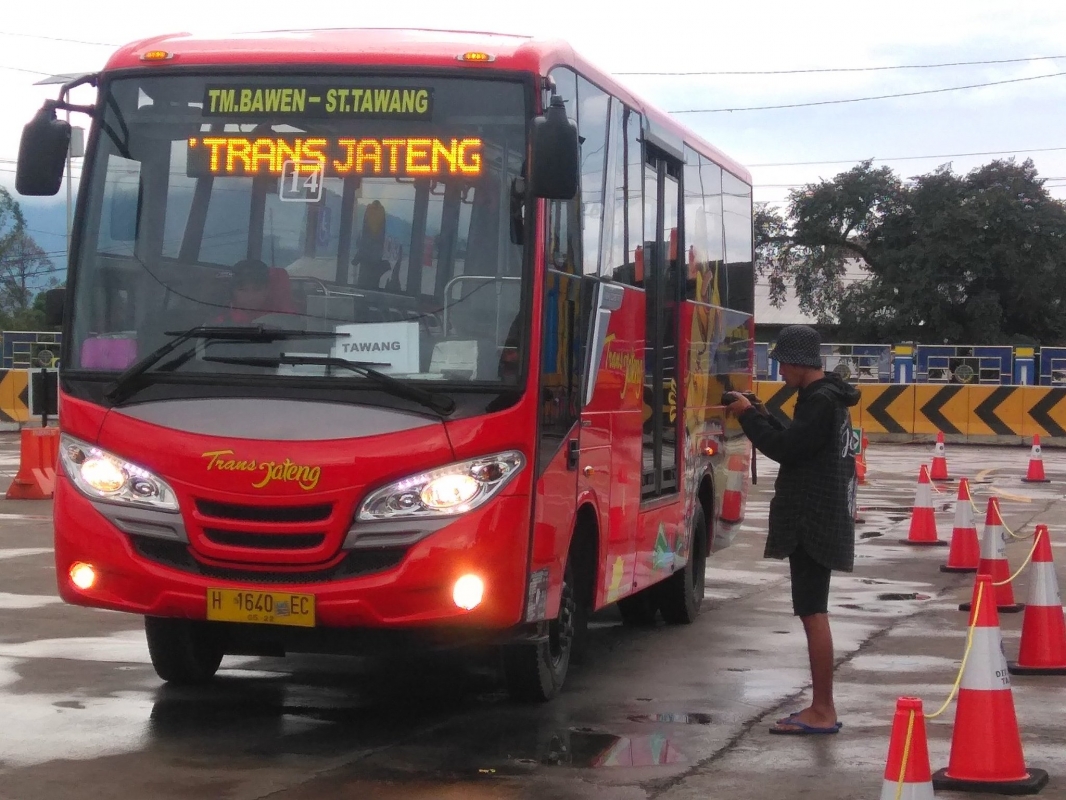 Bus Trans Jateng Segera Memadati Jalanan Kendal