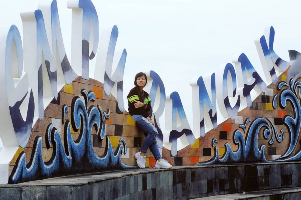 Menanti Senja dan Bermain Air di Pantai Empu Rancak Jepara