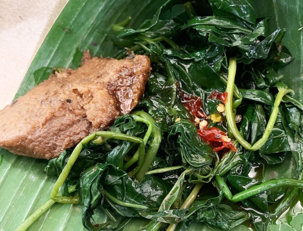 Brambang Asem, Makanan Murah Meriah di Pasar Gede