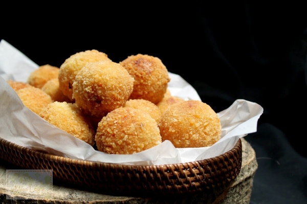 Rondo Royal, Nggak Butuh Waktu Lama untuk Membuat Apalagi Melahapnya