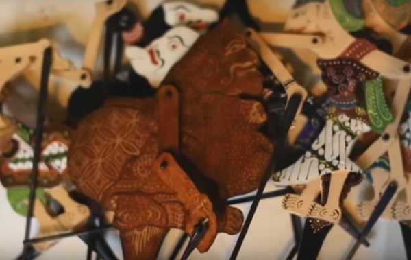 Mengenal Suvenir Wayang Kayu Bermotif Batik dari Dieng
