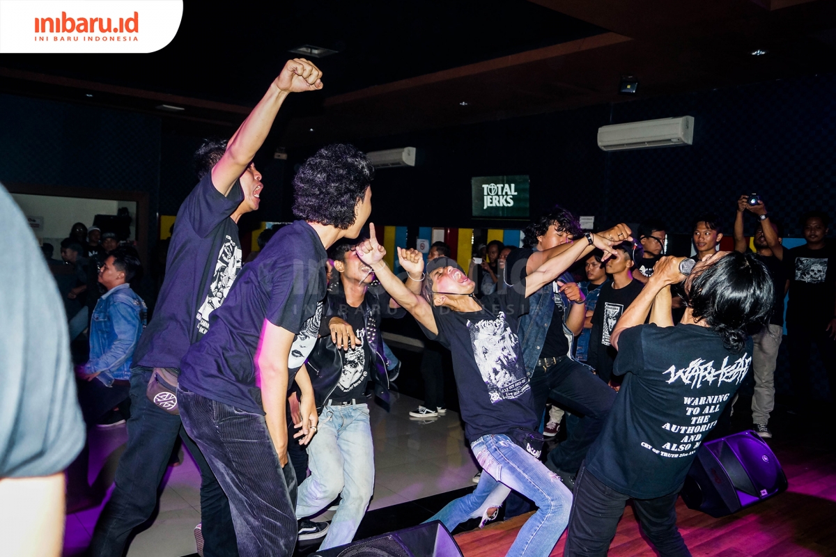 Merasakan Pengalaman Mendatangi Pertunjukan Musik Cadas untuk Kali Pertama